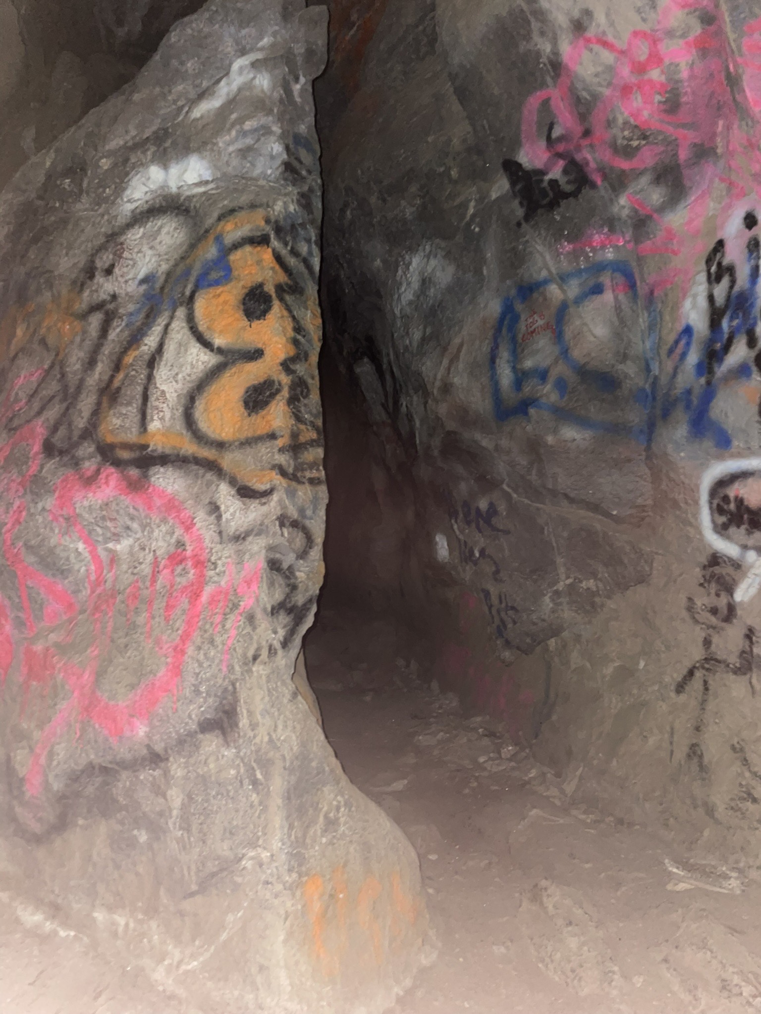 Fault Caves - Cave near Golden, Colorado - Free Arenas