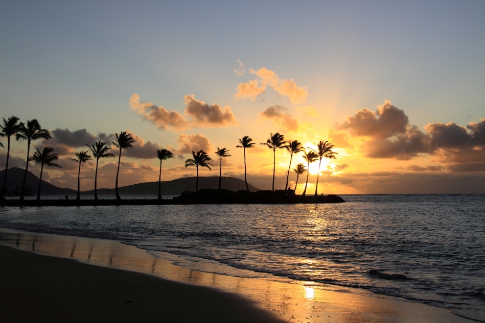 Kahala Beach - Kayak and Swim near Honolulu, Hawaii - Free Arenas