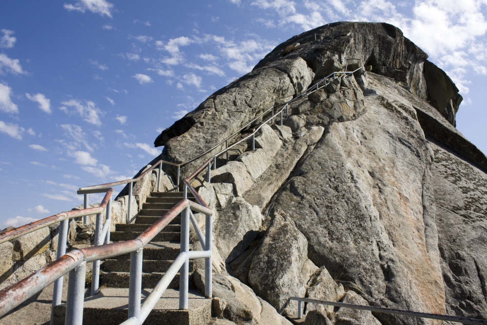 Moro Rock - Hike and Rock Climb near Tulare, California - Free Arenas