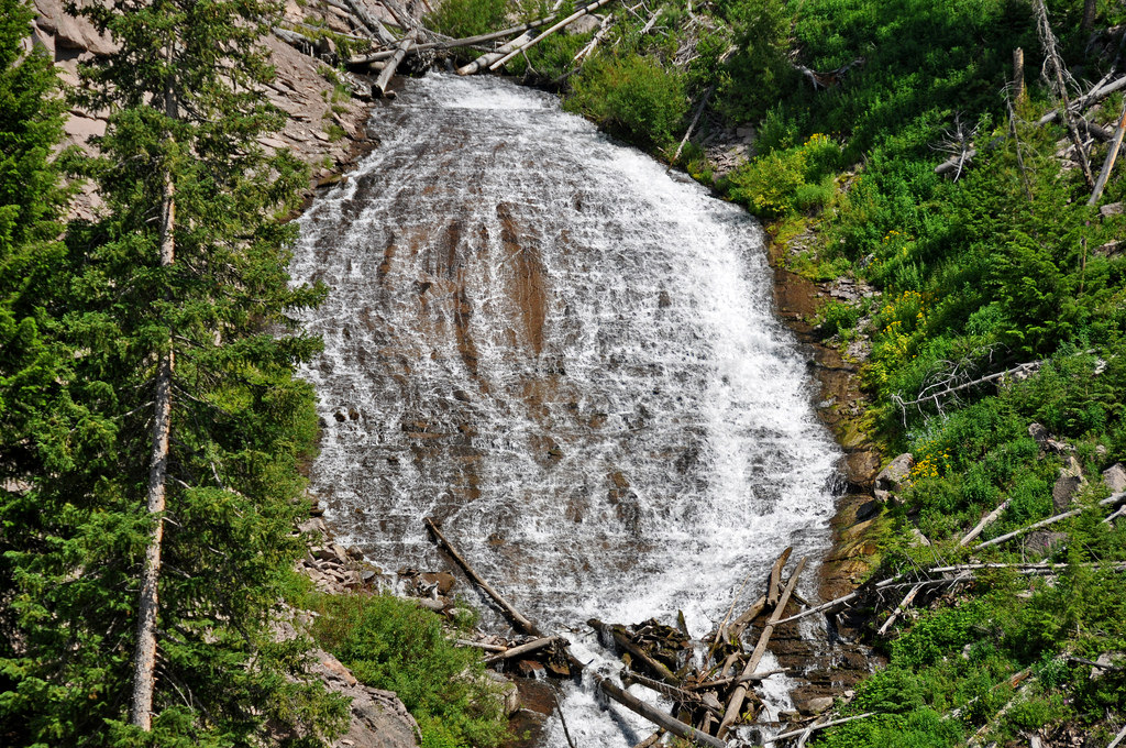 Wraith Falls Trail - Hike near Mammoth Hot Springs, Yellowstone ...